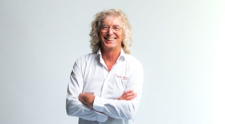 Bekend van radio en kroeg: de moppen van Arie uit Café De Amstel